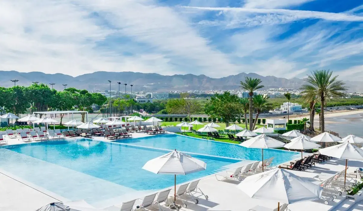 Hotel Crowne Plaza (Maskat) (cena, opinie, zdjęcia) Maskat (Oman ...